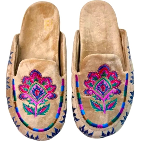 FARM Rio | Shoes | Farm Rio Sand Island Velvet Tapestry Clog Mule Slide ...